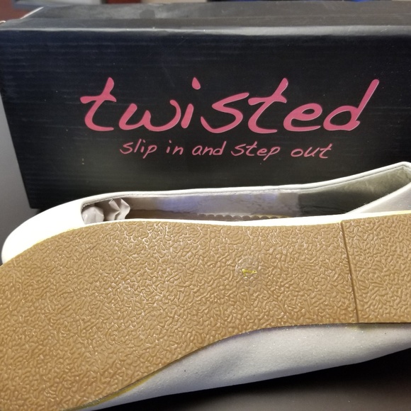 Twisted | Shoes | Ballet Flats | Poshmark